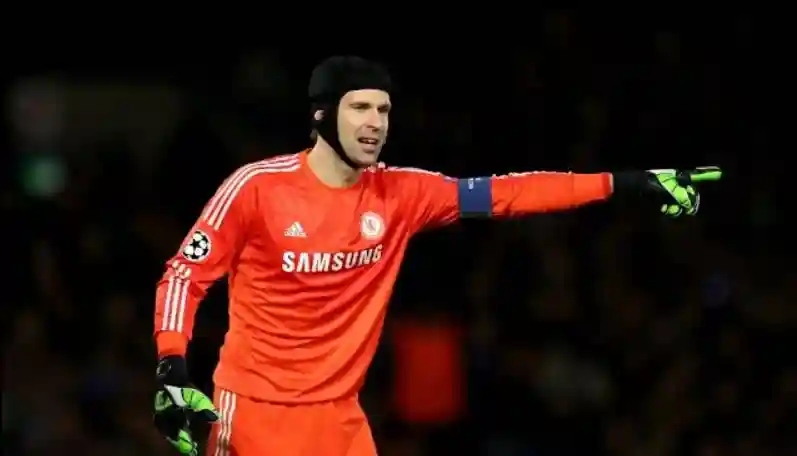 Shocking Incident That Led to Petr Cech's Helmet : Crownee FC: Elevate ...